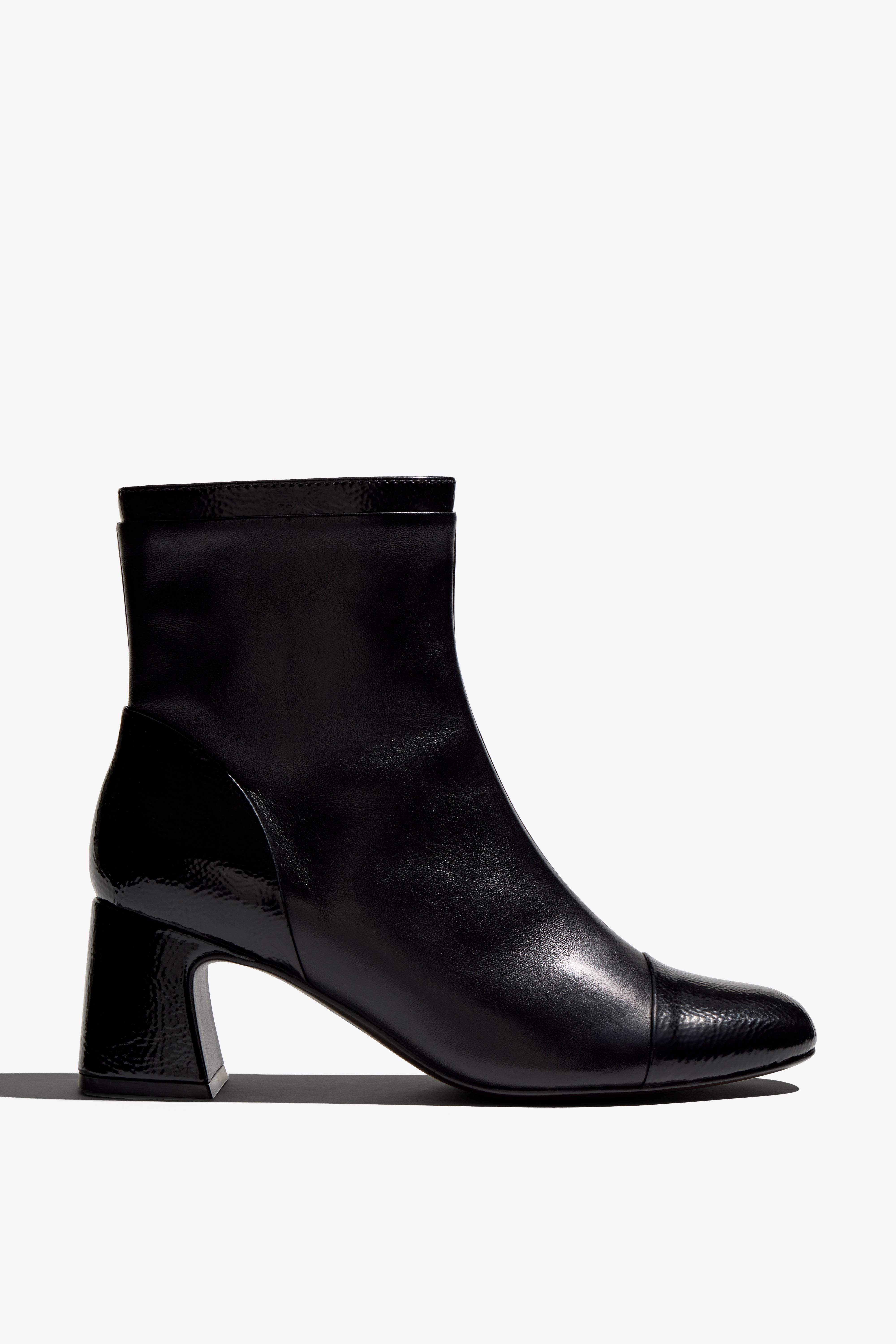Mya-01 Black Leather Bootie | Regarde Le Ciel – Regarde le Ciel